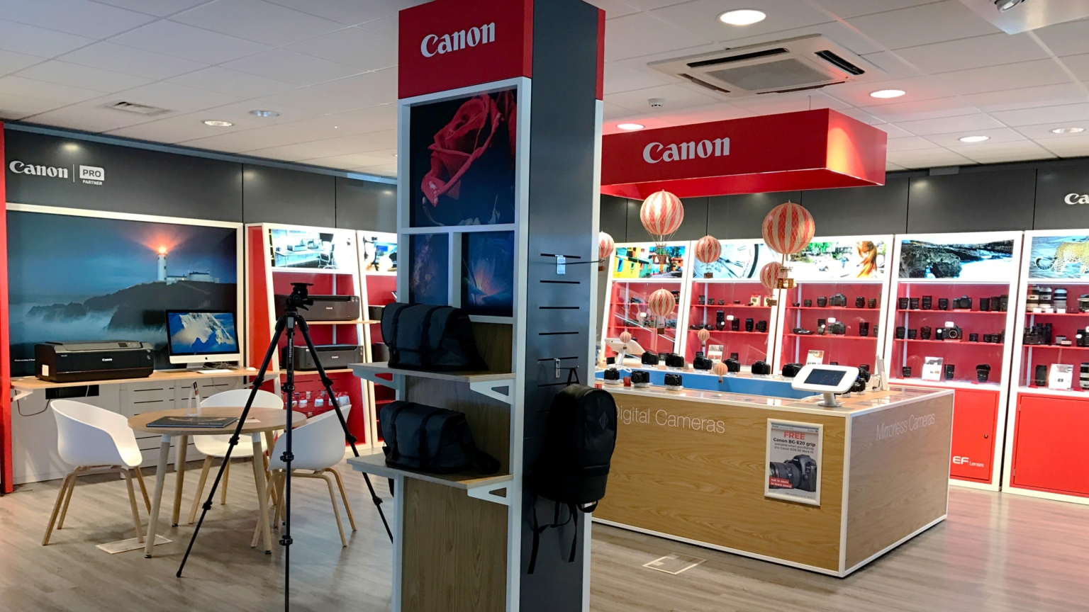 CANON interactive retail display | Attero Retail Design Agency
